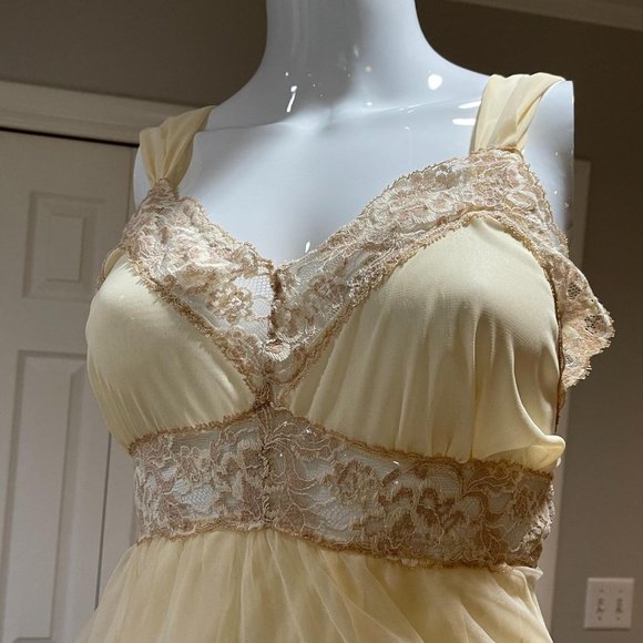 Spiegel | Intimates & Sleepwear | Vintage Spiegel Nightgown Size 34 ...